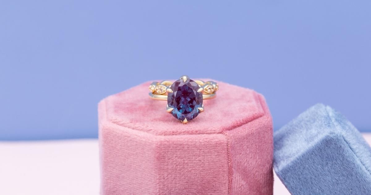 Exploring alexandrite's color | CustomMade.com