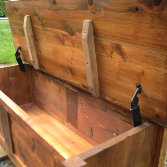 Colonial Deacons Bench