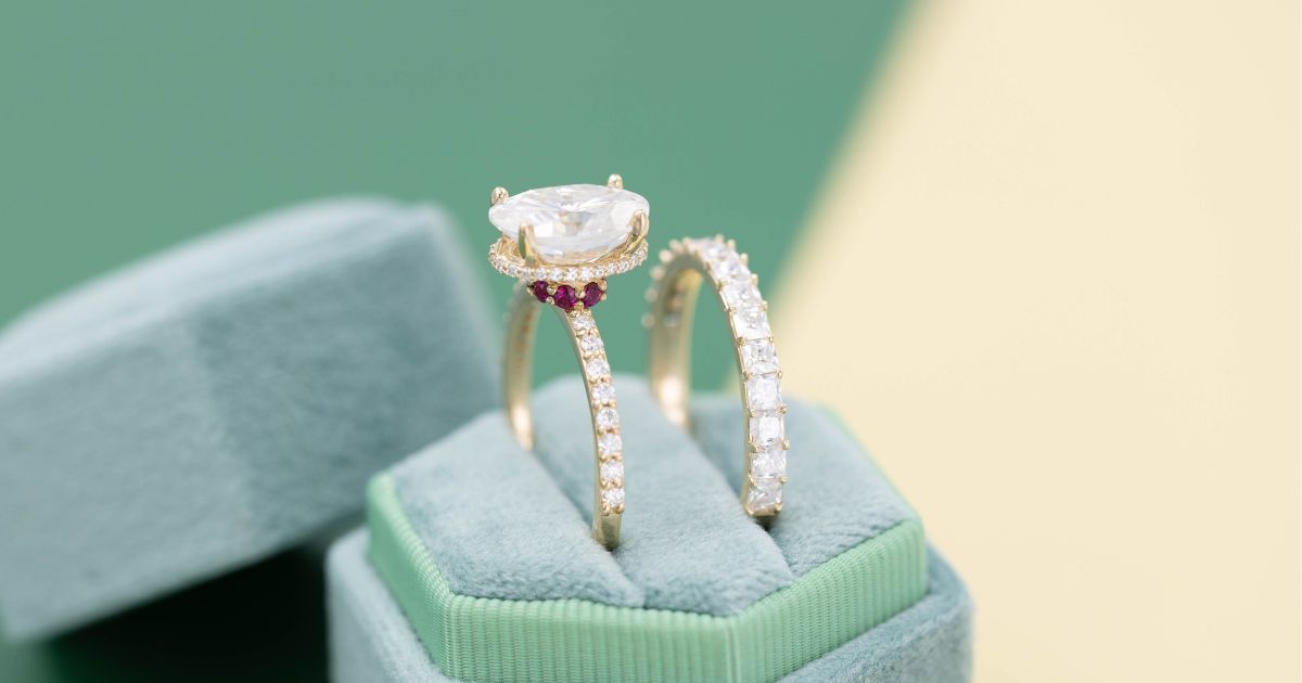 “All the bling” engagement ring designs | CustomMade.com