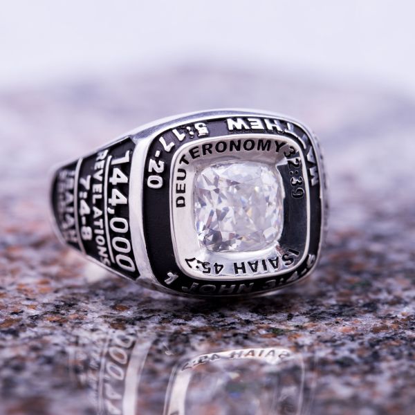 Custom Class Rings | Design Your Own College Class Ring | CustomMade.com
