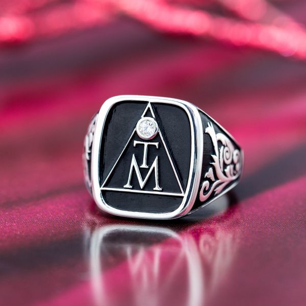 Custom Monogram Rings | Design Your Own Monogram Signet Ring ...